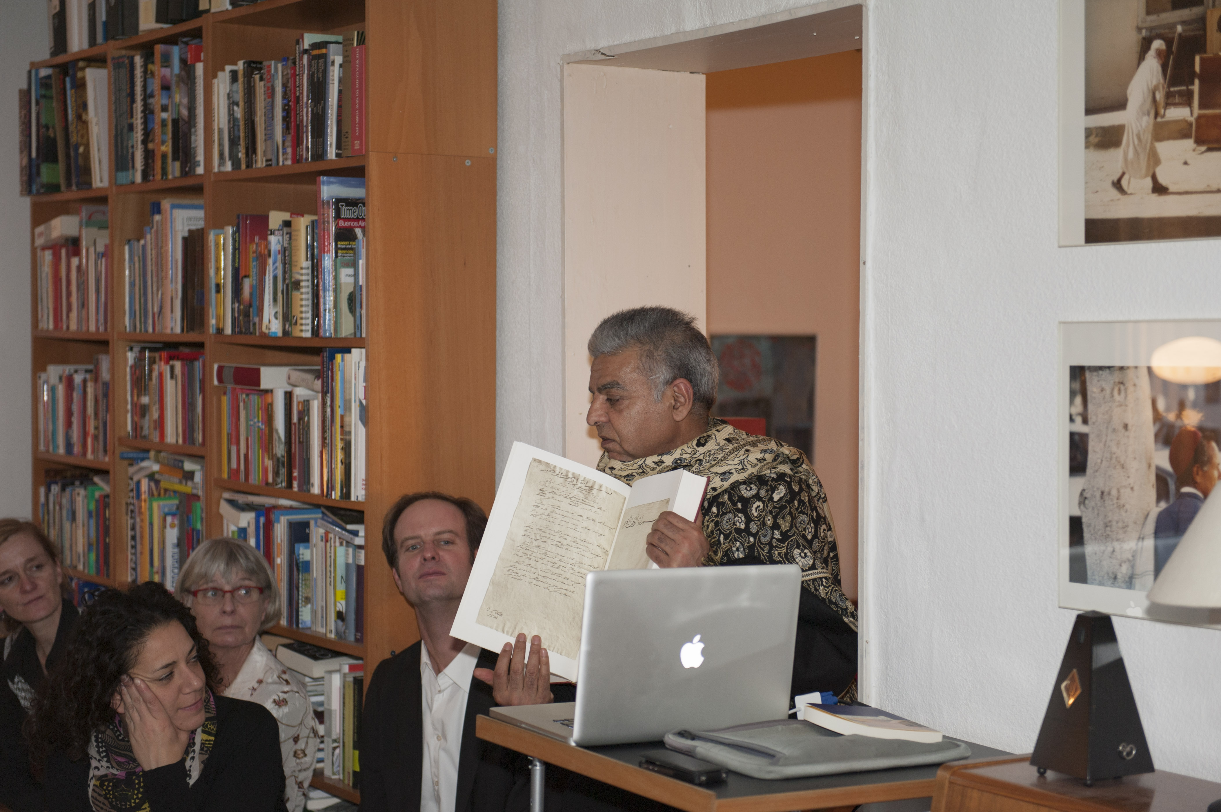 Inspiring Minds – An Encounter with Arabic Calligraphy: salon with ...